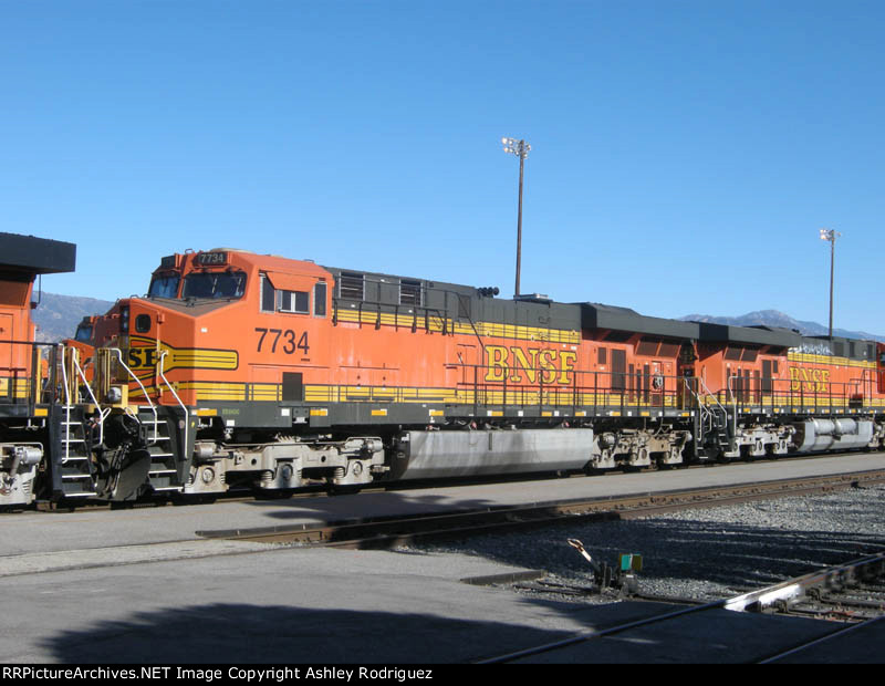 BNSF 7734